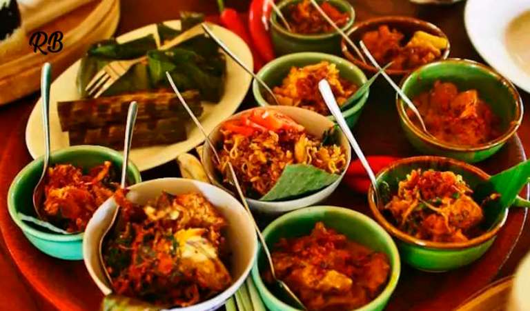 What is famous to eat in Bali? 10 Traditional Balinese Food